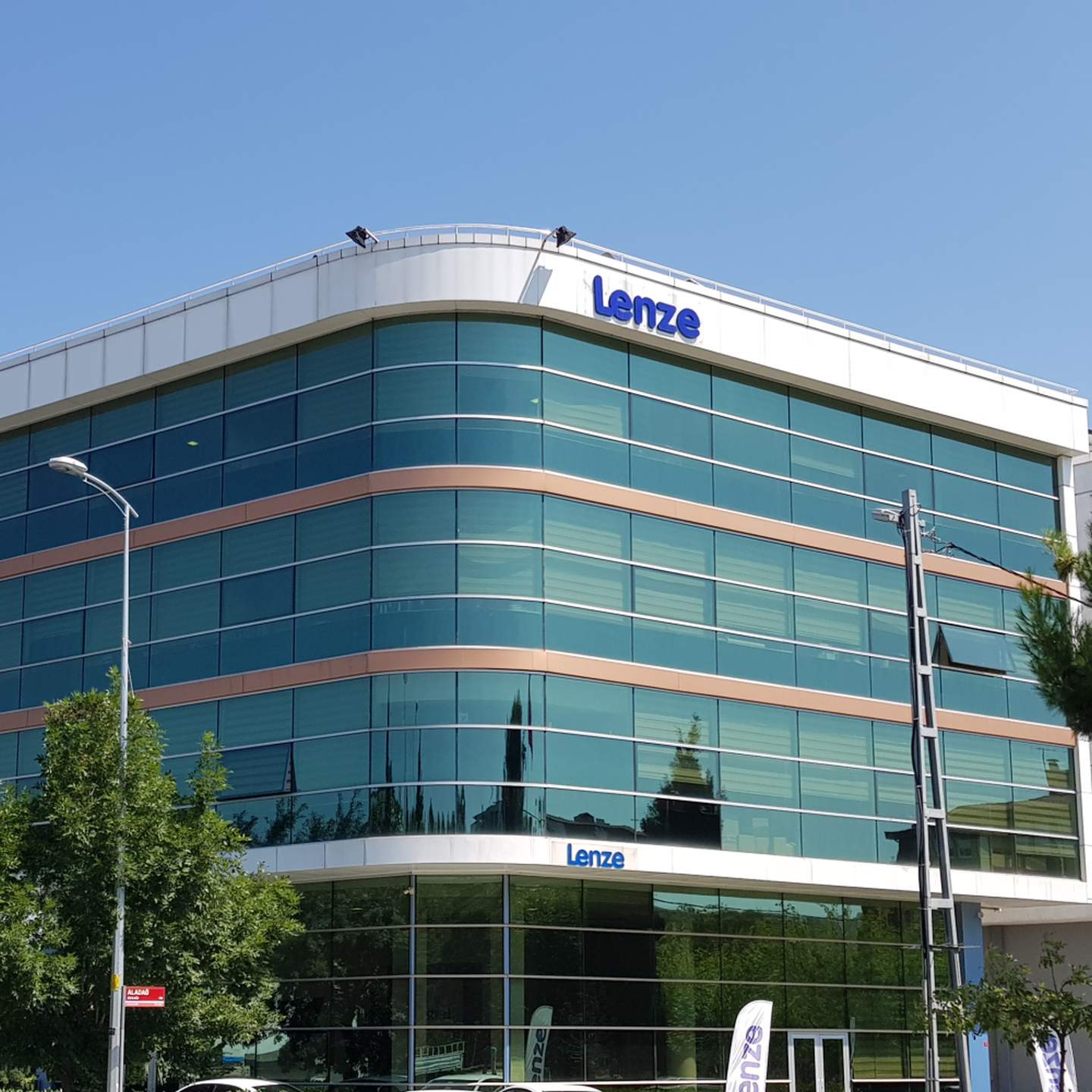 Gearboxes - Lenze in China